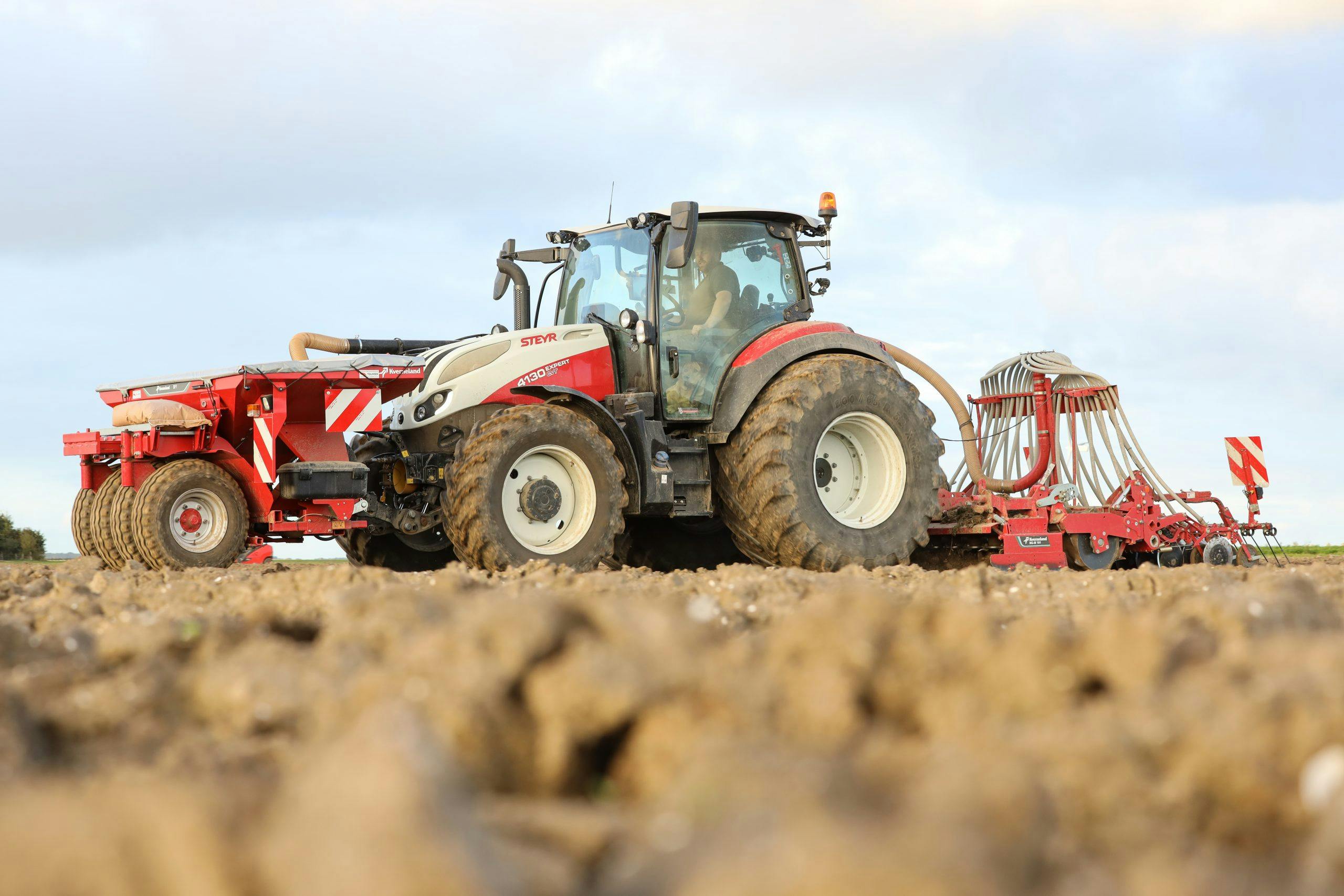 Test van Steyr Expert 4130 CVT: Handigheid is z'n expertise - Trekker