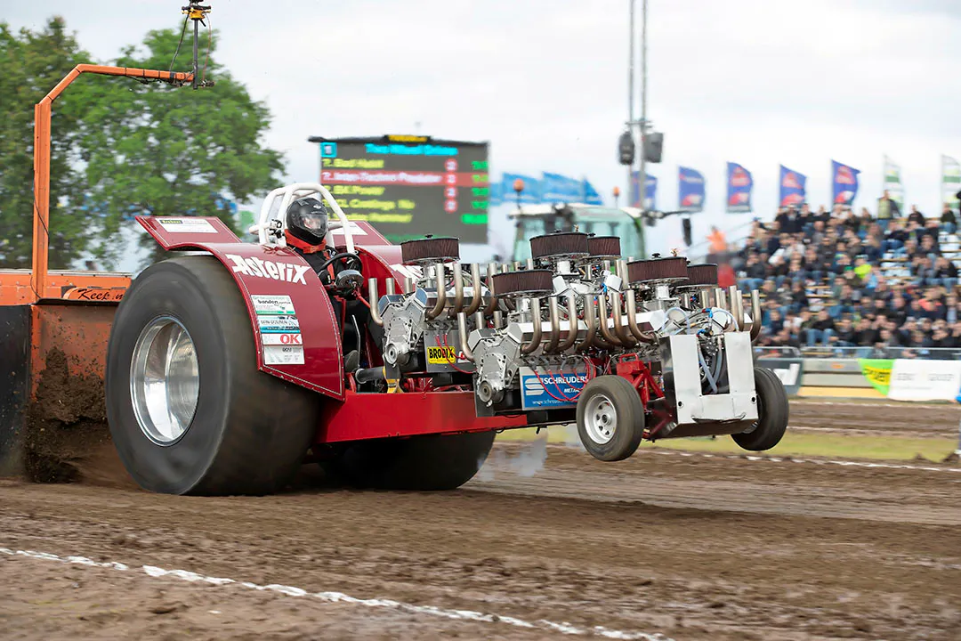 Team Asterix stapelt al 40 jaar V8’en - Trekker