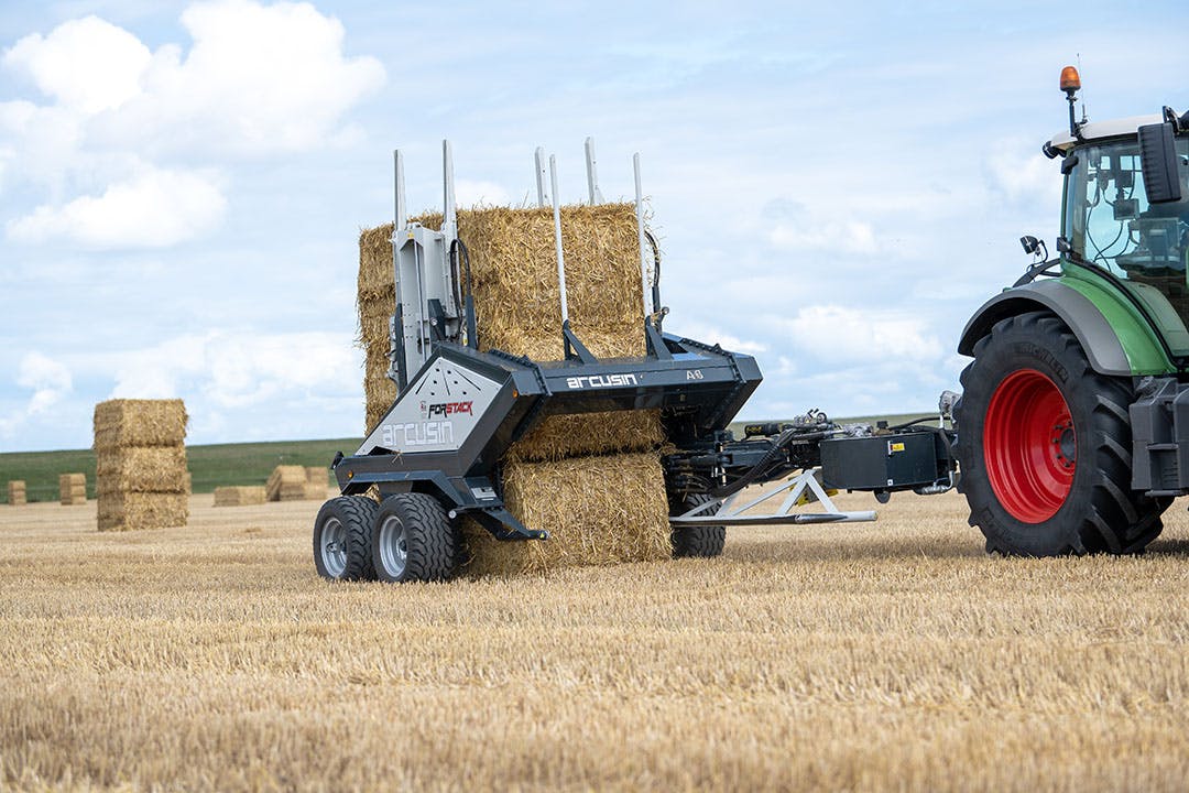 Primeur: eerste Arcusin Forstack-stapelwagen in Nederland - Trekker