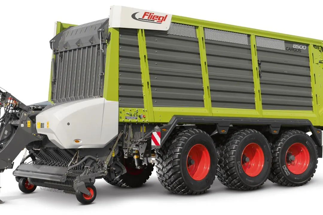 Nieuwe Fliegl-look voor Cargos-opraapwagens - Trekker