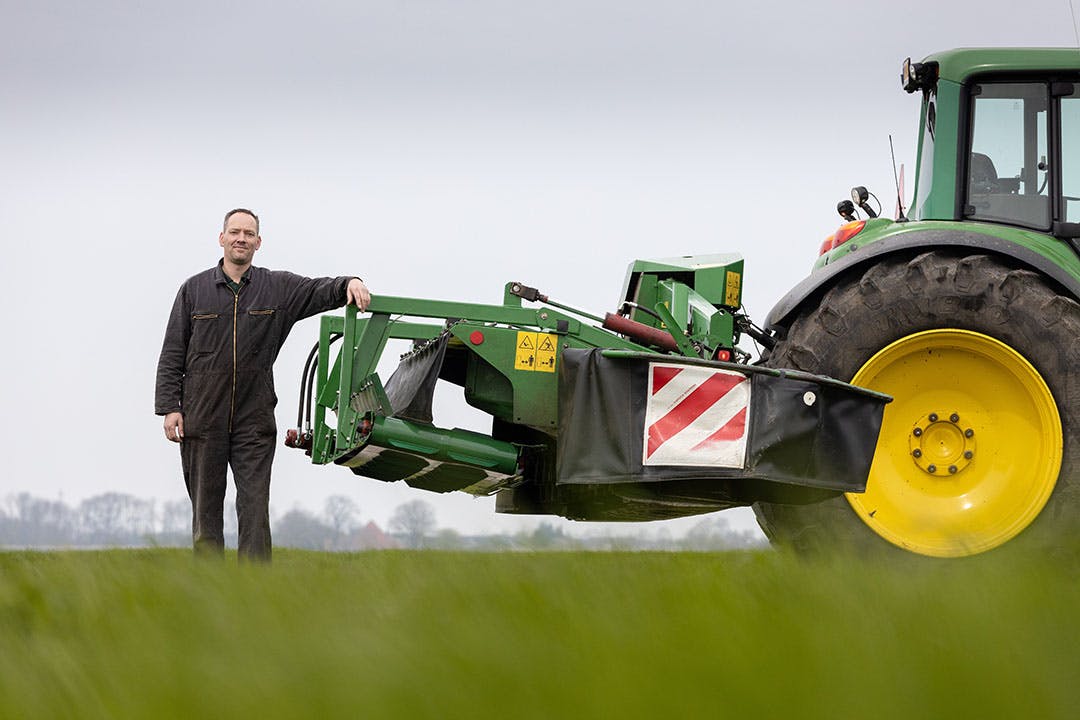 Sleutelaar Marinus Koning bouwt zelf budget-afvoerband - Trekker