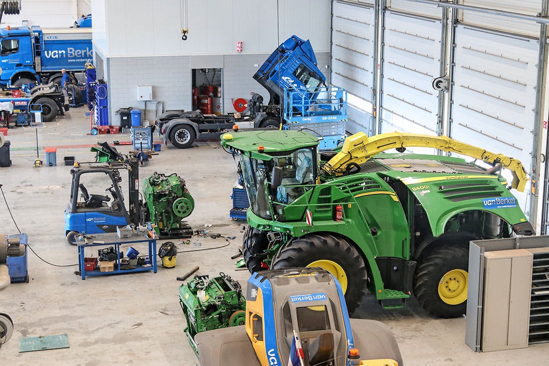Van Berkel verricht alle machineonderhoud in eigen werkplaats - Trekker