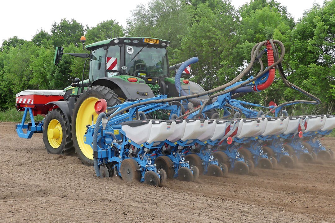 Sneller en makkelijker zaaien met Monosem ValoTerra - Trekker