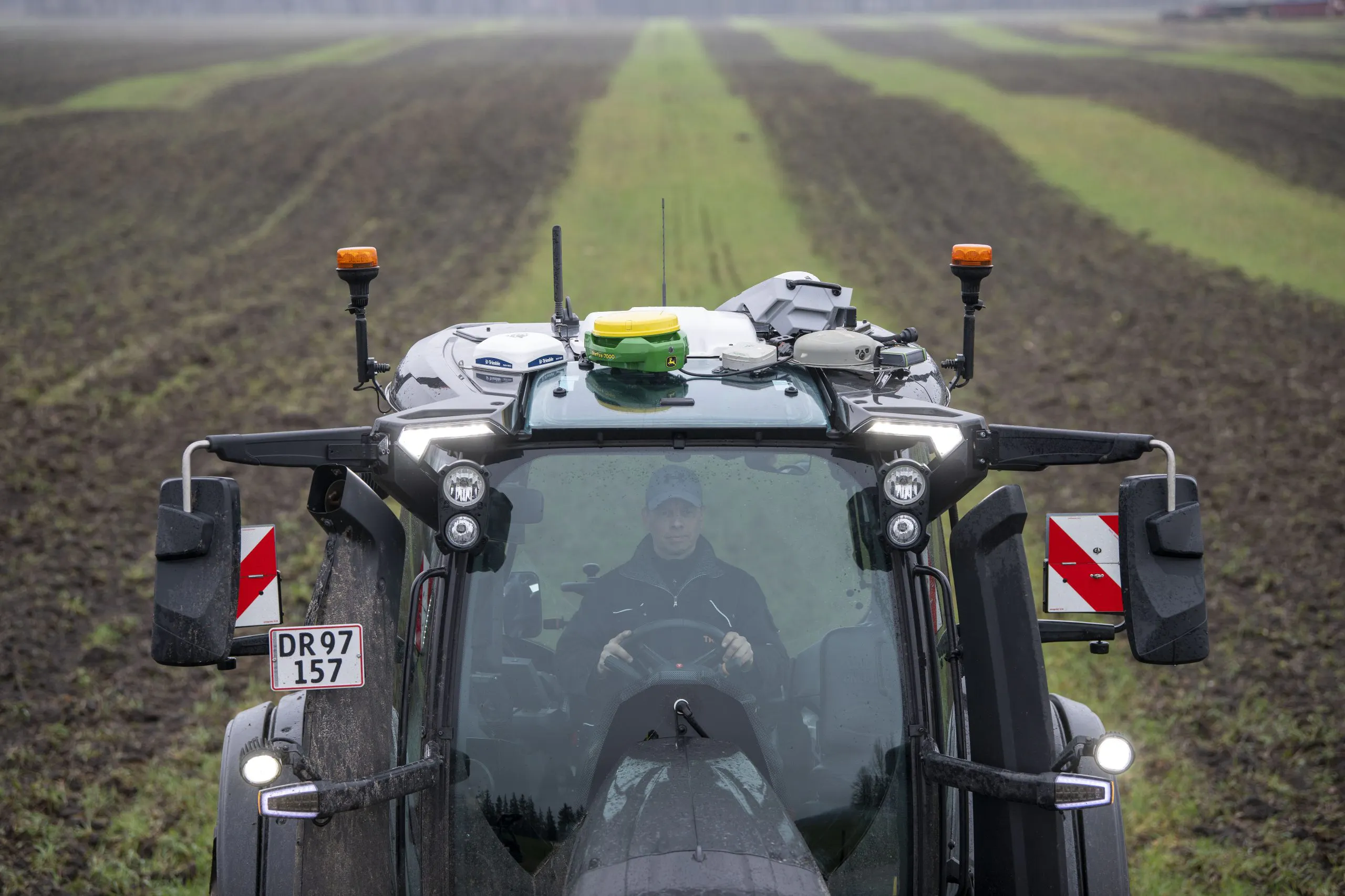Test van 7x automatisch sturen getest: Valtra voorop in grote gps-test ...